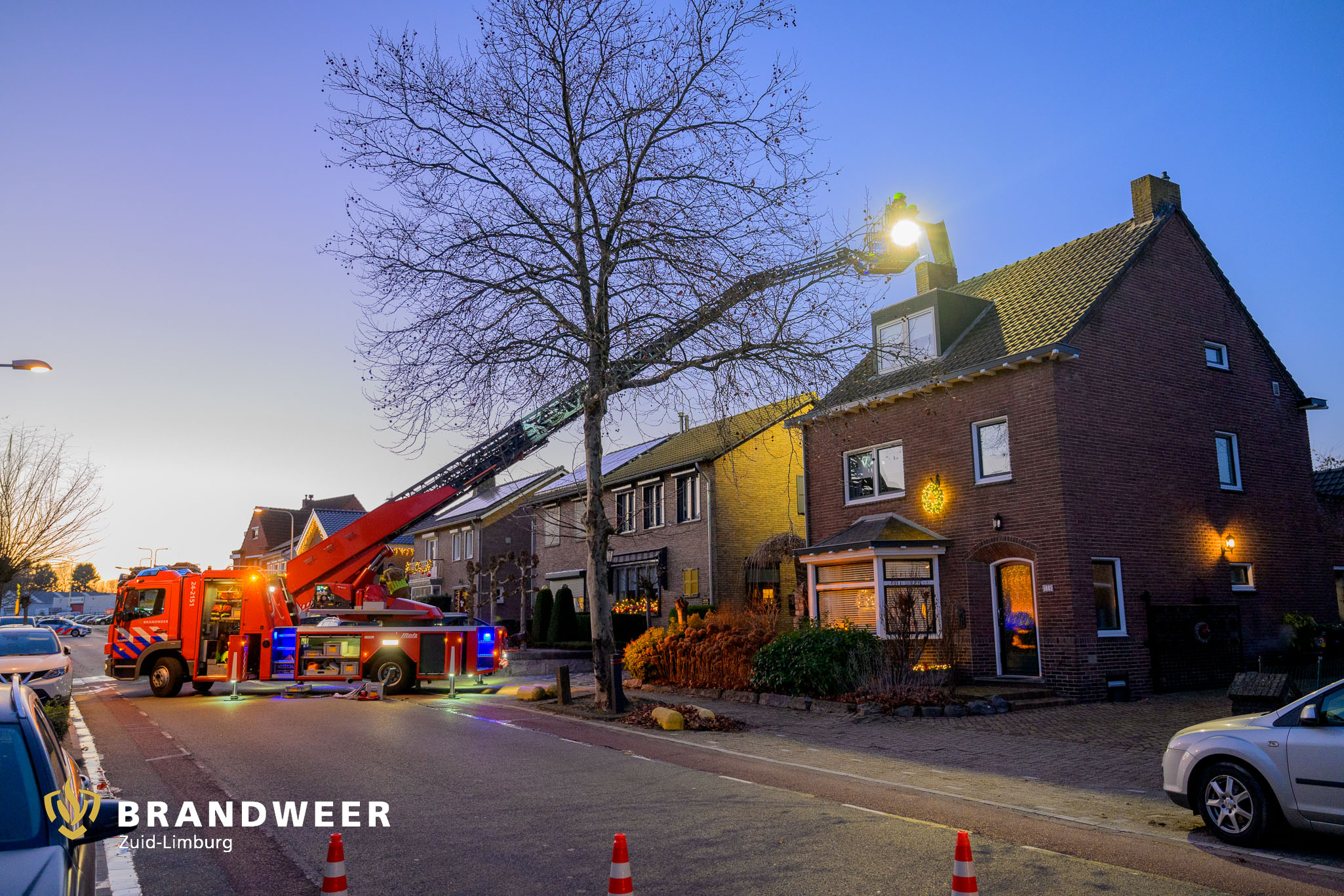 24-12-2025 – Kerkrade, Schoorsteenbrand – Brandweer Zuid-Limburg Team FVT